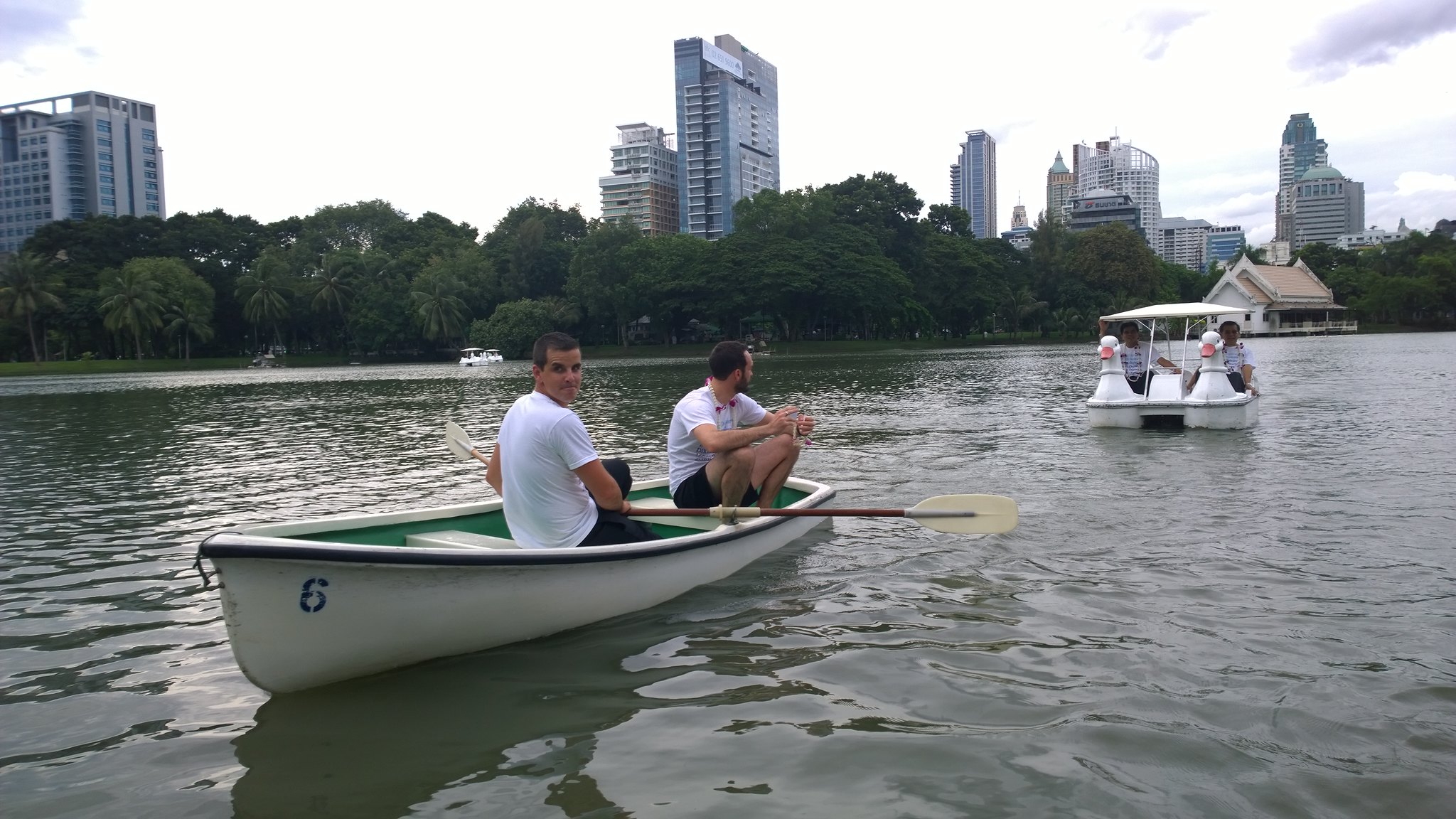 River Cruise Corporate Events in Bangkok – Dining, Games & Scenic Views